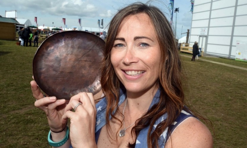 Dysgwr y Flwyddyn 2017 Emma Chappell: Fy stori am ddysgu Cymraeg / My ...